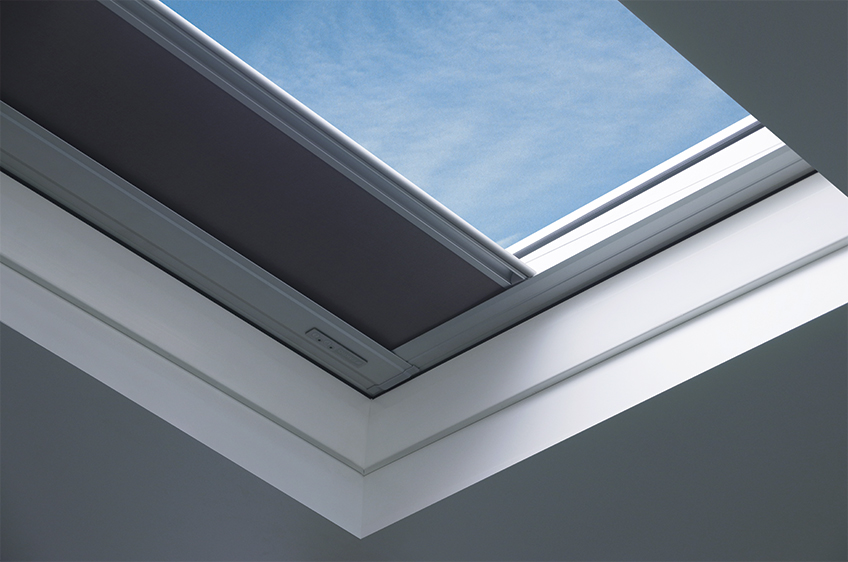 Flat roof window type F - characteristics, products | FAKRO